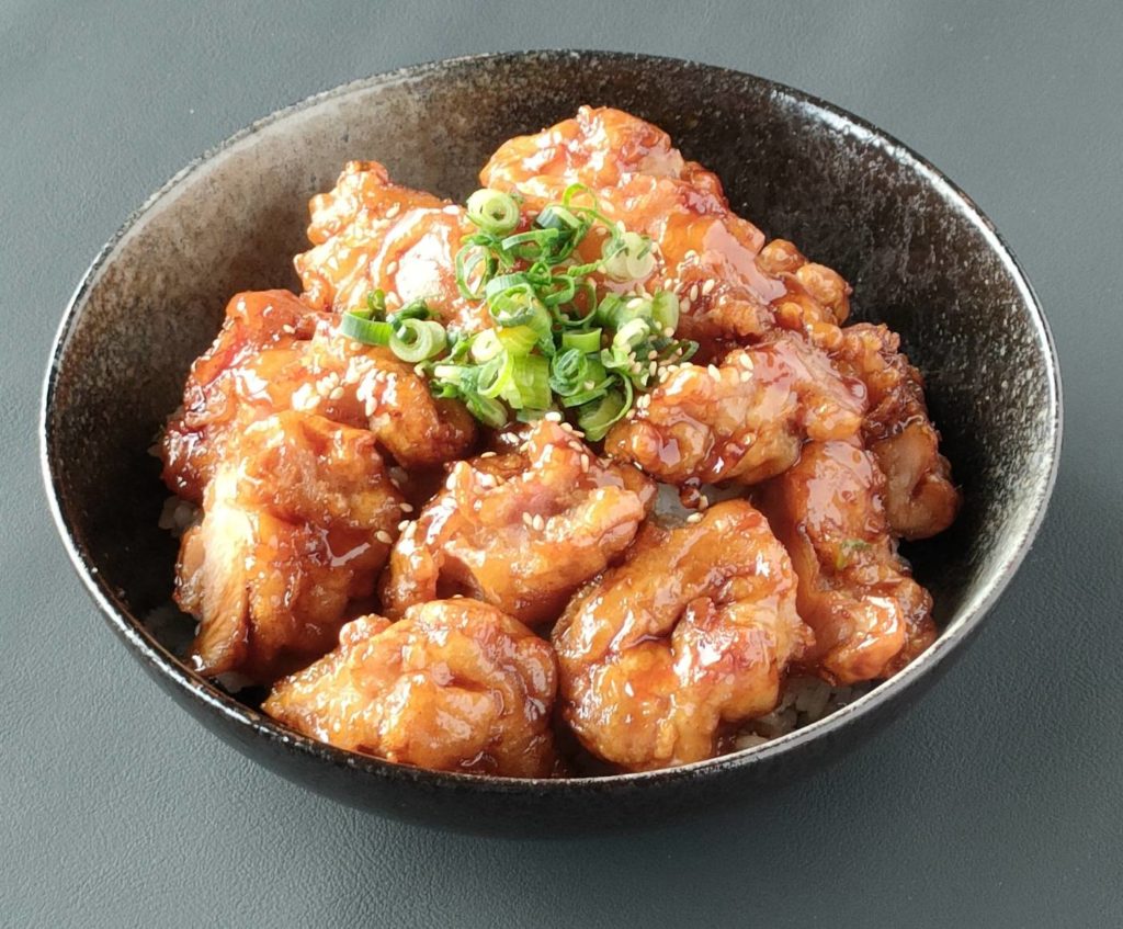 熟成肉×低温調理×特製ソースの旨いお肉系どんぶり「どんぶり専門店GiGi」新潟市 - WeeeeKS - ウィークス