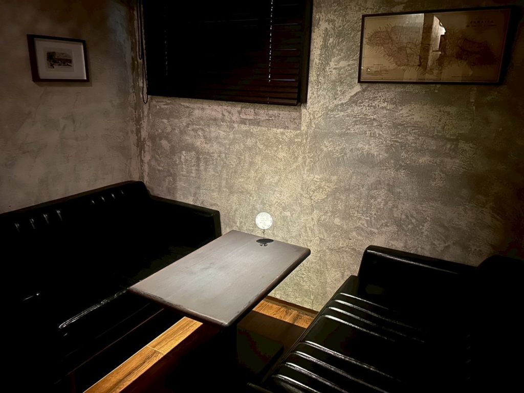 世界のラム300種以上が集結！高松の隠れ家バー「R＜H＞UM BAR」で至福の一杯を - WeeeeKS - ウィークス