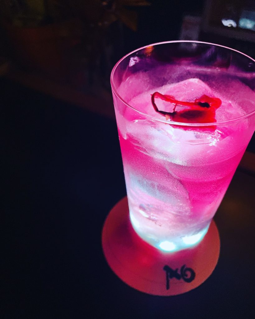 今まで知らなかったお酒の世界を、広げてみませんか？ 宮崎県日南市「BAR AO」 - WeeeeKS - ウィークス