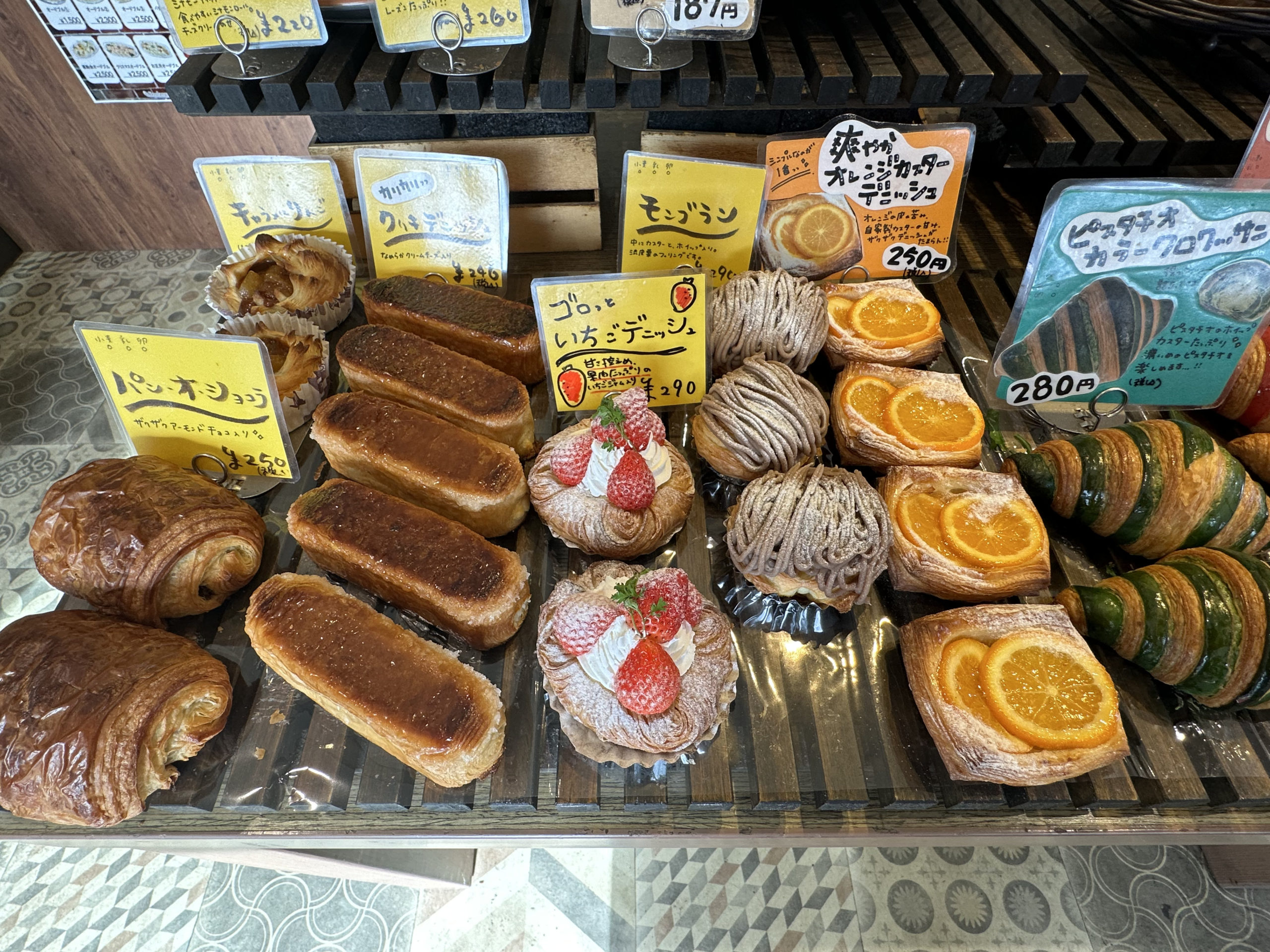 人気のわたあめ食パンとは！？青森市のパン屋「ブーランジェリータツヤ青森店」 - WeeeeKS - ウィークス