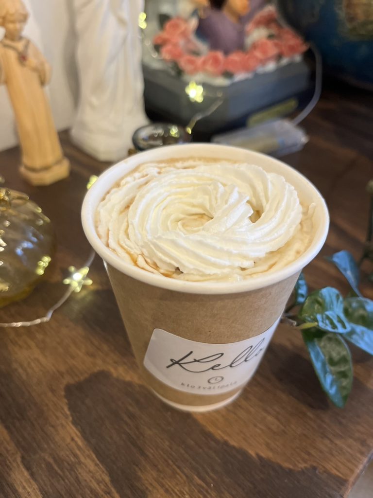 青森市合浦公園近くの小さなお店 テイクアウト専門のコーヒー店「タナカ洋服店 & coffee stand kello」 - WeeeeKS - ウィークス