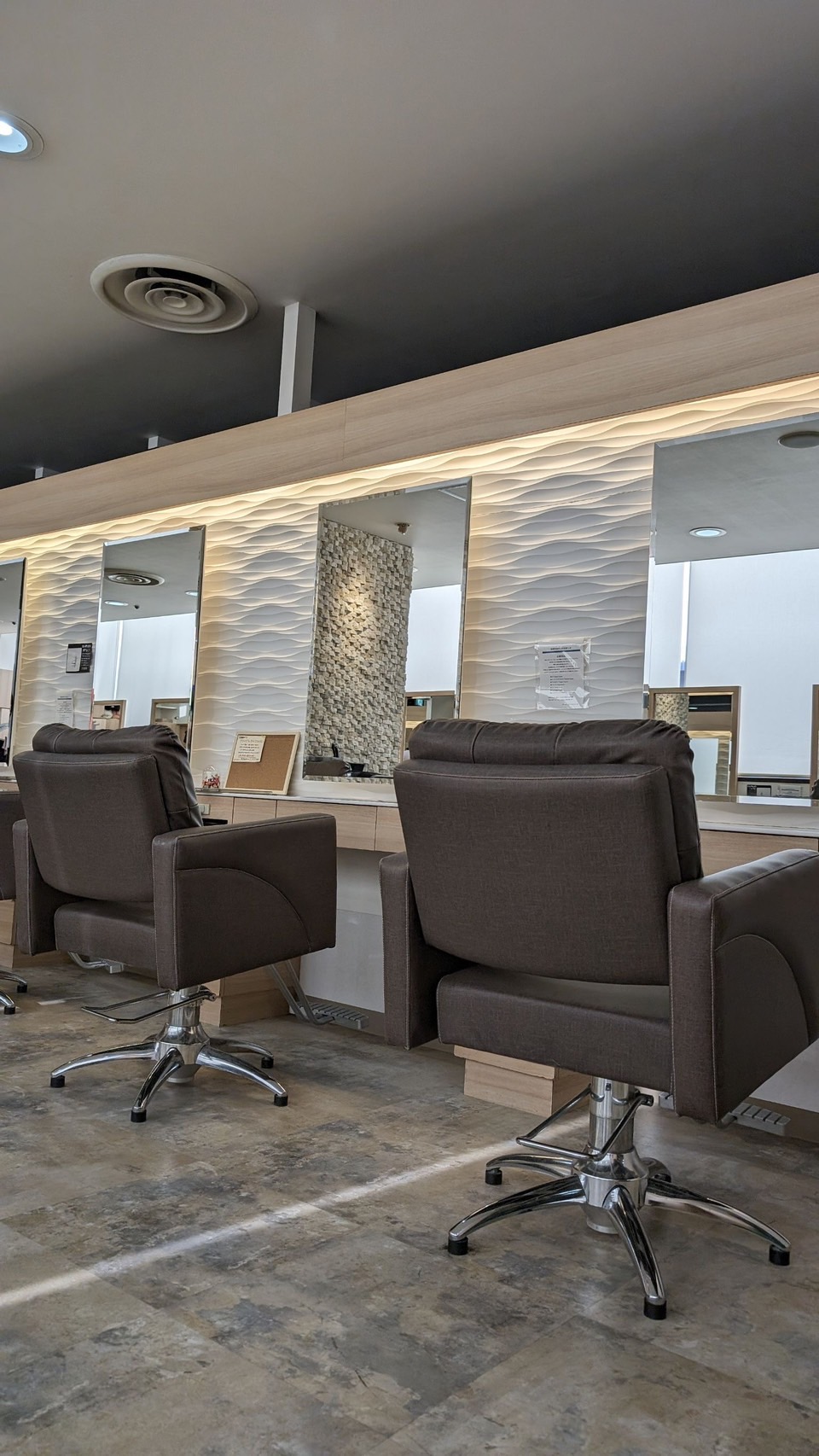 青森駅ビル・ラビナ4F “Heart to Heart”の上質なおもてなしのサロン「BOY MEETS GIRL」青森県青森市柳川 - WeeeeKS - ウィークス