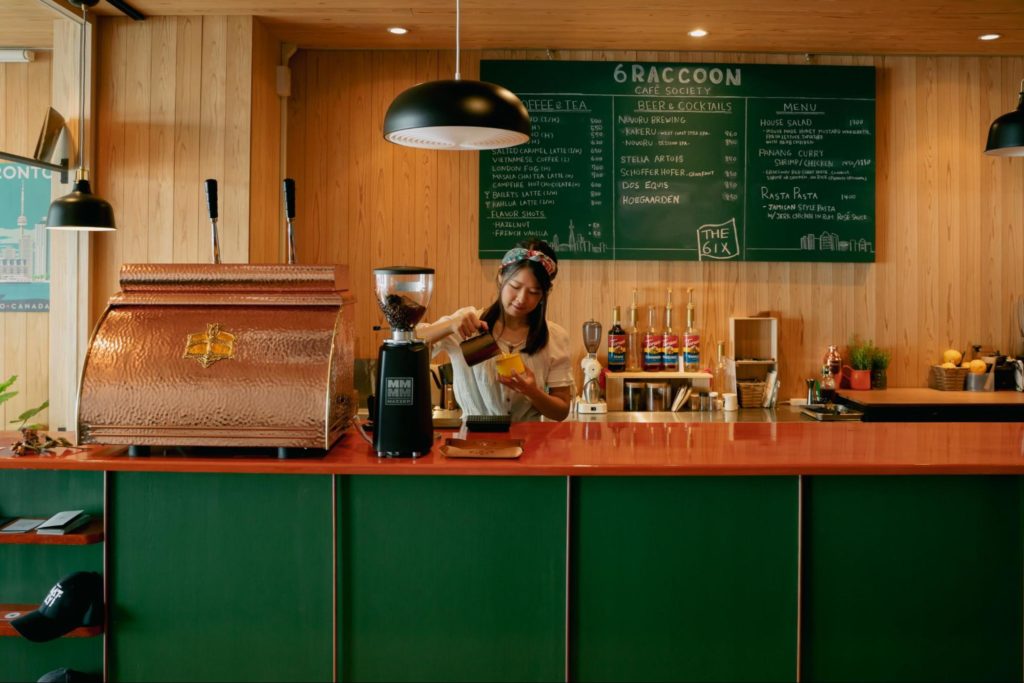トロントの多国籍グルメとコーヒーが楽しめるカフェレストラン「6 RACCOON」宮崎市 - WeeeeKS - ウィークス
